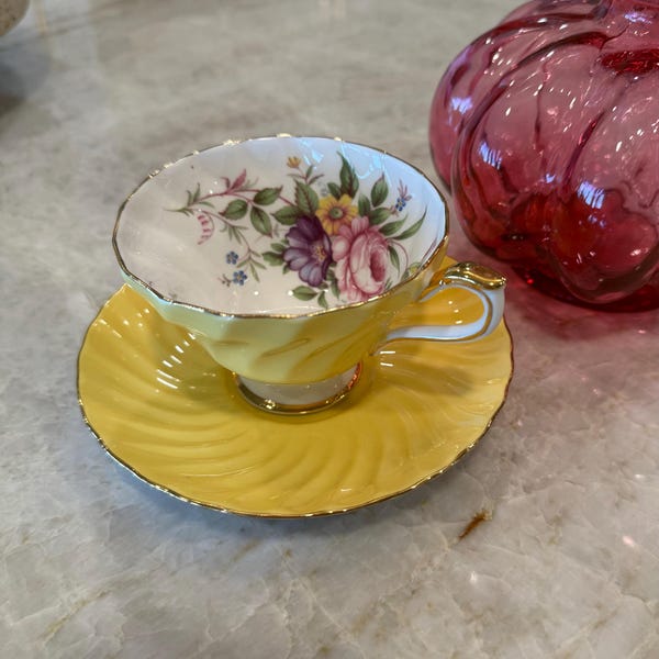 Selection of Japan Tokusei Hand-painted Tea Service, Geisha Teacup, Pre ...