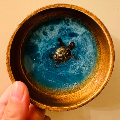 Sparkly Blue Ocean Shot Glass Hawaiian Blue Wave Glasses Resin Barware ...