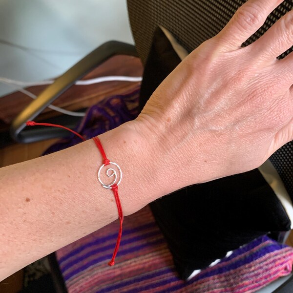 Gold Gratitude Bracelet, Gratitude Symbol, Gold Fill, Minimalist ...