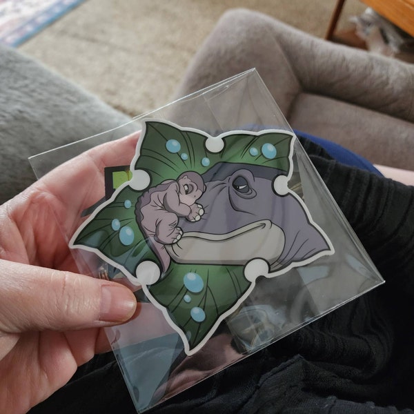 The Land Before Time Inspired Littlefoot and Mother Cartoon Tree Star ...