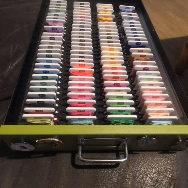 SAMPLE DMC 3mm Acrylic Bobbin With Printed Number and Colours - 1 ...