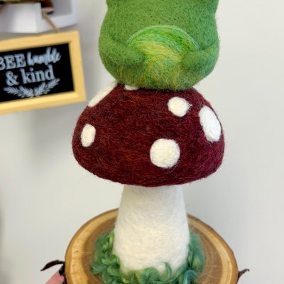 Fronk the Frog / MADE TO ORDER Needle Felted Frog Sculpture - Etsy