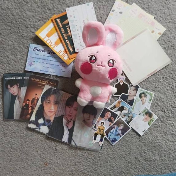 Yuqi Freak Red Rabbit Keychain Gidle - Etsy