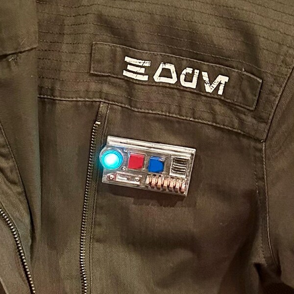 New Star Wars the Empire ID V2 Communication Badge / Comlink Greeblie ...