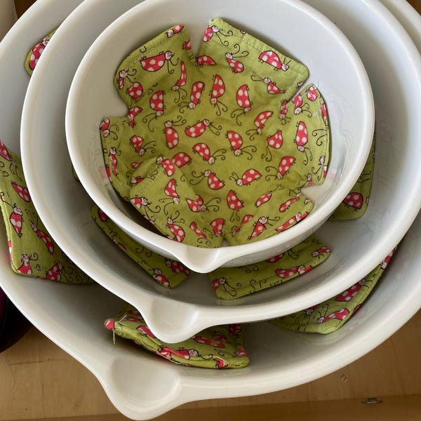 Binky Bib Pacifier Holder - Bob the Builder Pattern - Etsy