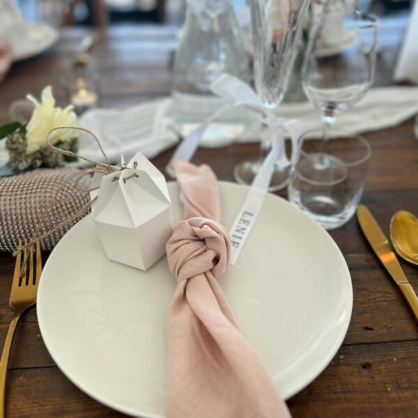 Arch Acrylic Wedding Place Settings With Black Satin Ribbon Bow Elegant ...