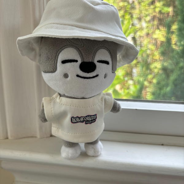 SKZ Family Outfits, SKZOO Family Clothes, Stray Kids SKZOO, OT8 Skzoo ...