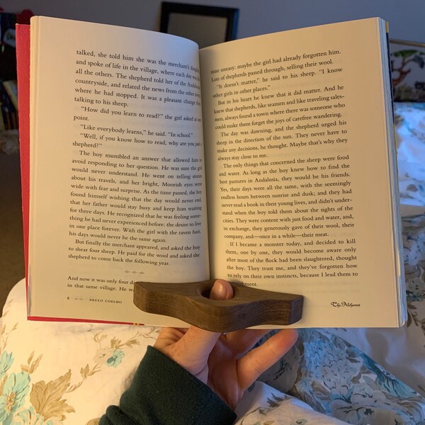 Book Assistant - Etsy