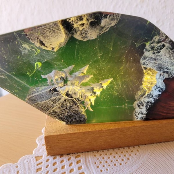 Wolf Howling at the Moon Night Light, Wildlife Night Lights, Epoxy Wood ...