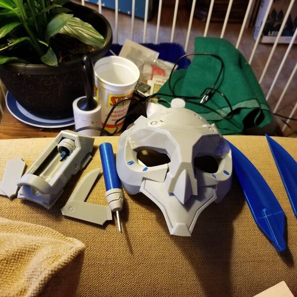 League of Legends - Dj Sona LED Panel for Cosplay - Costume Prop Video ...