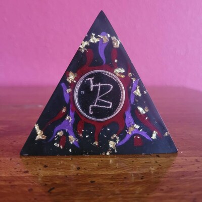 Shadow Altar Table - Etsy