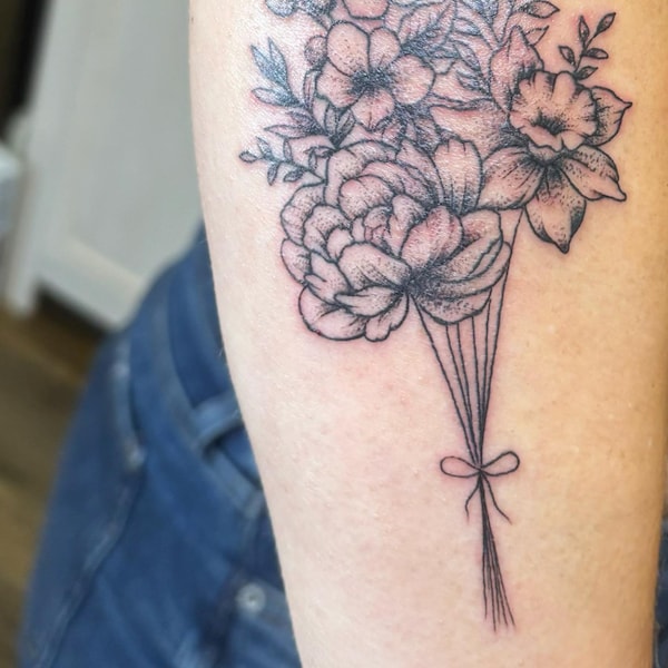 Custom Birth Flower Bouquet, Family Birth Month Tattoo Design, up to 10 ...