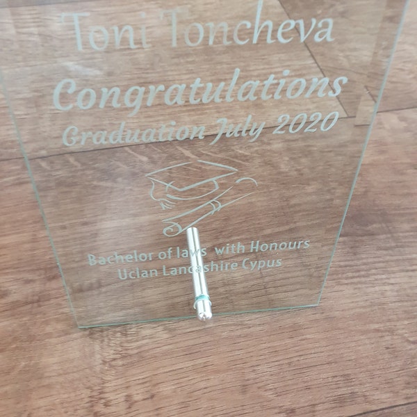 Personalised Graduation Glass Plaque – Engraved University Academic ...