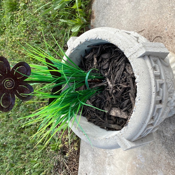 Set of 4 Cut Iron Metal Small Flower Picks Garden Stake Yard Lawn ...