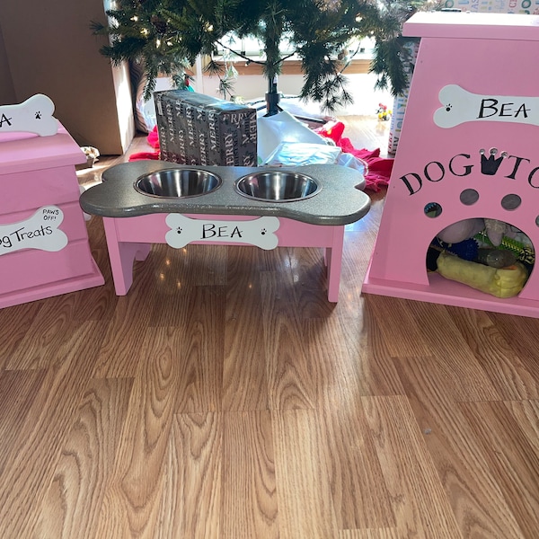 Princess Personalized Dog Feeder - Etsy