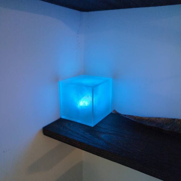 Light up Tesseract | Space Stone | Infinity Stone | Loki & Thanos - Etsy