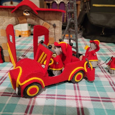 Compleet Firefighter Set, With Firefighter Mice, Firetruck and Fire ...