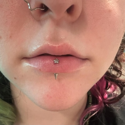 Large Spike Vertical Labret Jewelry, Angel Fangs Piercing Curved ...