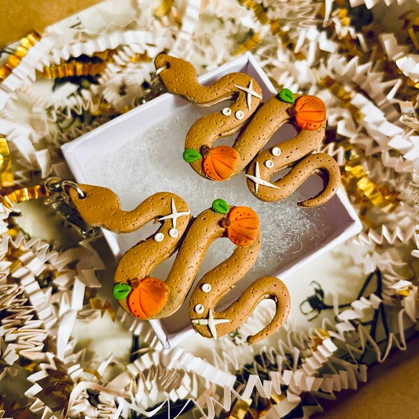 Polymer Clay Stained Glass Windows, Medievalcore, Fantasy Jewelry ...