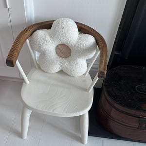 Green and White Daisy Flower Shaped Cushion Made With a Textured Boucle ...