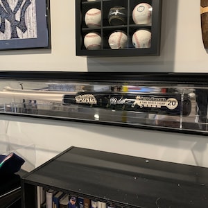 Premium Wall Mount Baseball Bat Display Case, for Horizontal or ...