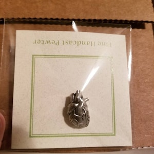 Human Heart Lapel Pin CC389 Medical and Anatomy Pins for Doctors and ...