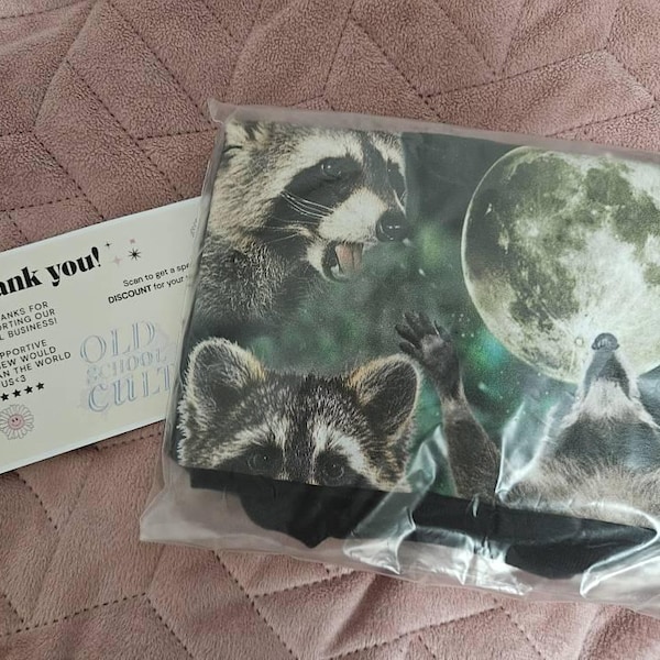 Three Raccoons Retro Graphic T-shirts, Vintage Comfort Colors® Raccoon ...