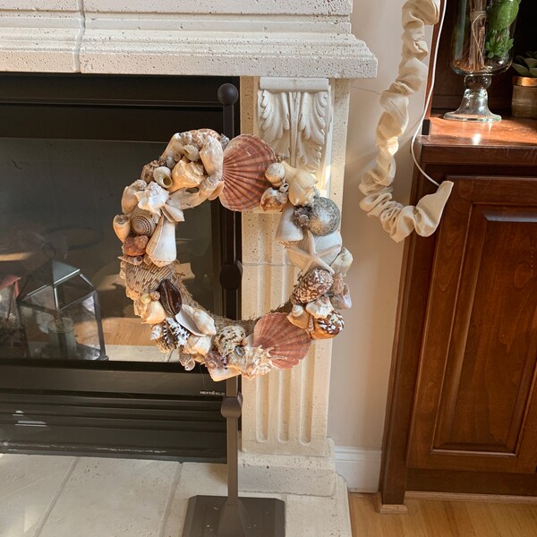 Newbeautiful 12 Seashell Wreath Wall Hanger With Starfish and Sand ...