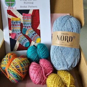 Bee Happy KIT Knitting Craft Kit Knit Your Own Bee Socks, All You Need ...
