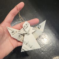 Origami Engel Angel handgefaltet als Geschenkanhänger, Baumschmuck ...