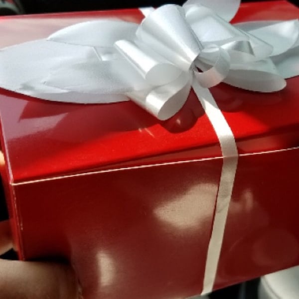 Red Gift Box With White Bow for Glass Figurines or Collectables - Etsy