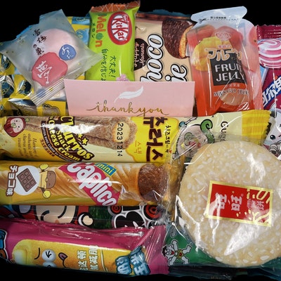 NEW Limited Asian Oreo's Cookies or Oreo's Kitkat Combo Pack Strawberry ...