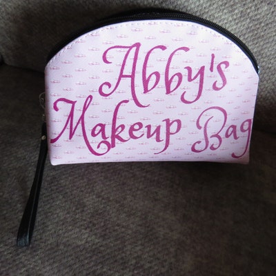 Vintage-inspired Floral Outdoor Rug. Featuring Lush Foliage and ...