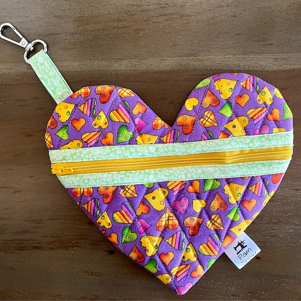 PDF Heartbeat Pouch Pattern || Quilted PDF Digital Pattern || Zipper Heart Bag Pattern in Two ...
