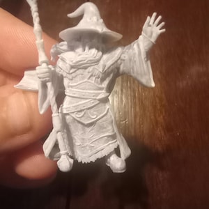 Yellow Cultist D&D Villain 3D Printed Resin Miniature by Astland 3D ...