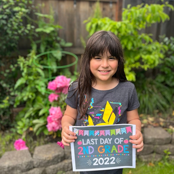 Girl Last Day of 2nd Grade Sign INSTANT DOWNLOAD Photo Prop Last Day of ...