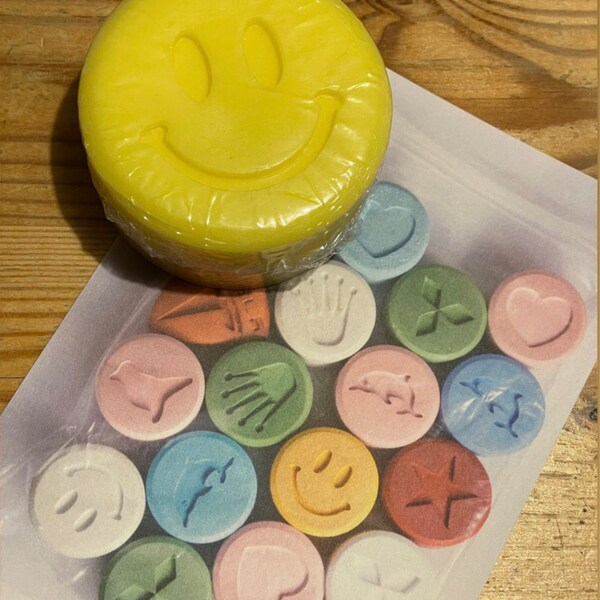 Heart Ecstasy Paperweight, Pingas, Pills Art, MDMA, Molly, Techno ...
