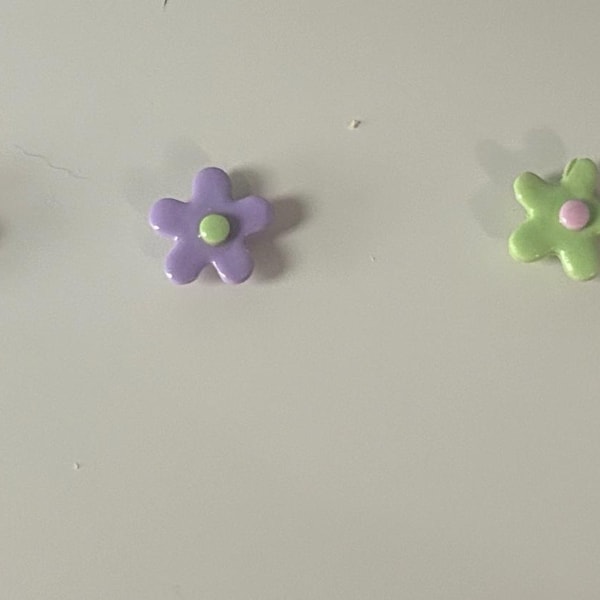 Colourful Flower Magnets or Drawing Pins, Handmade Polymer Clay Daisy ...