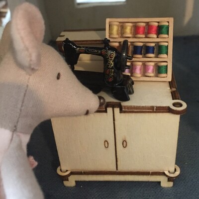 Miniature Thread Box, 15 Mini Wood Thread Spools, Dollhouse Miniature ...