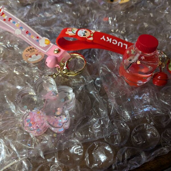 Strawberry Liquid Keychain, Animal Keychain, Quicksand Keychain, Kawaii ...