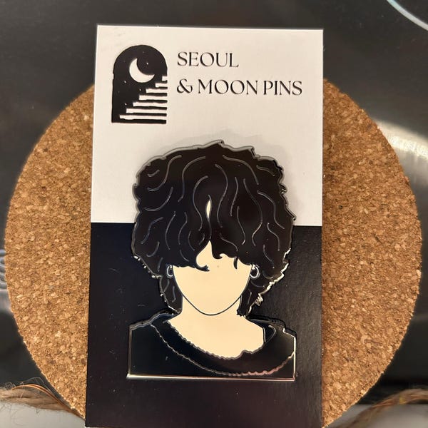 Fri(end)s - BTS Kim Taehyung V Enamel Pin - Etsy