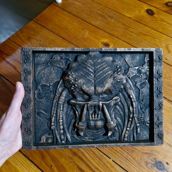 Alien Xenomorph Movie Gift. Weyland Yutani 3D Printed Sign. - Etsy