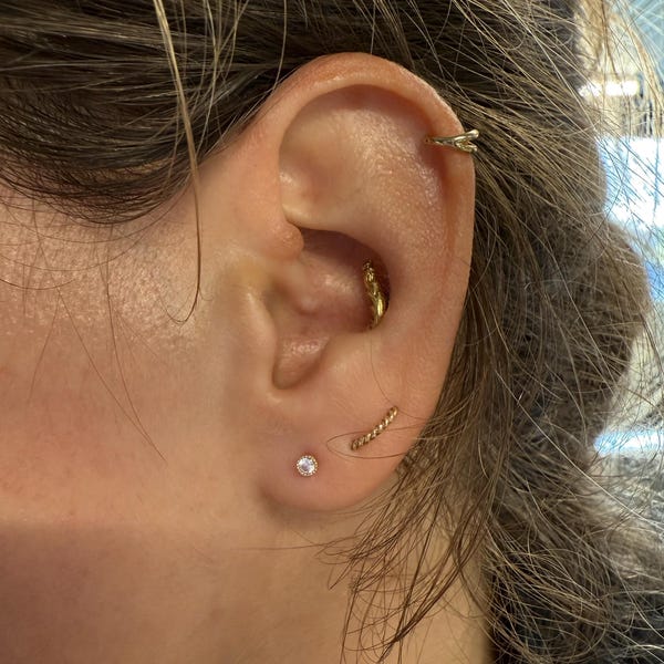 14K Gold Cartilage Forward Helix Tragus Cartilage Inner Conch Daisy ...