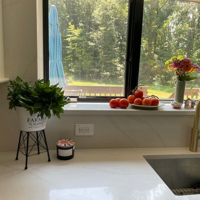 Metal 13 Tall Farmhouse Water Tower Style Bucket on Stand Holder Farm ...