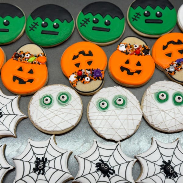 Royal Icing Pumpkins I Edible Toppers I Halloween Transfers - Etsy