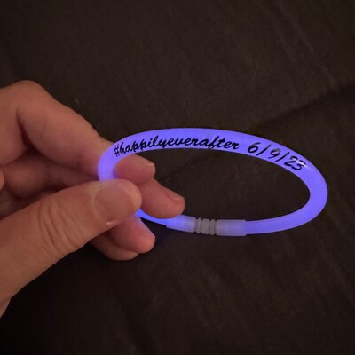 50 X Personalized 8 Glow Bracelets Necklaces Light Sticks Imprinted W ...