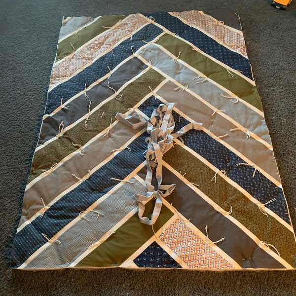 Tula Pink Nutty Quilt Kit, FREE Embroidered Tula Scissor Canvas Tote ...