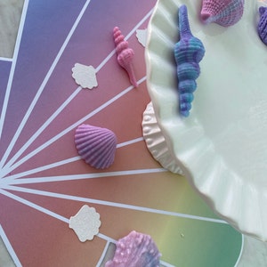 Hard Candy Edible Sugar Shells Very Detailed Cupcake or Cake Topper ...