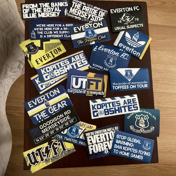 100 X Chelsea Stickers - Based on Poster Pin Badge Flag Scarf Shirt ...