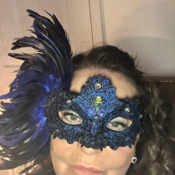 Black Bird Curved Beak Long Nose Skull Face Mask Top Feather Halloween ...